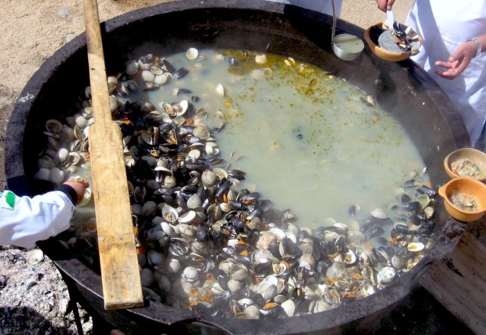 Bucalemu revive tradicional Paila Marina Gigante para celebrar inicio ...
